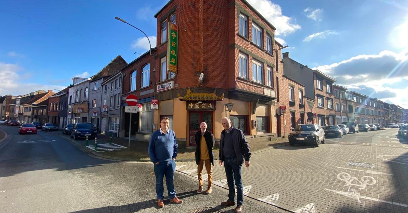 Na sloop verloederde hoek bouwt woonmaatschappij zes sociale woningen ...