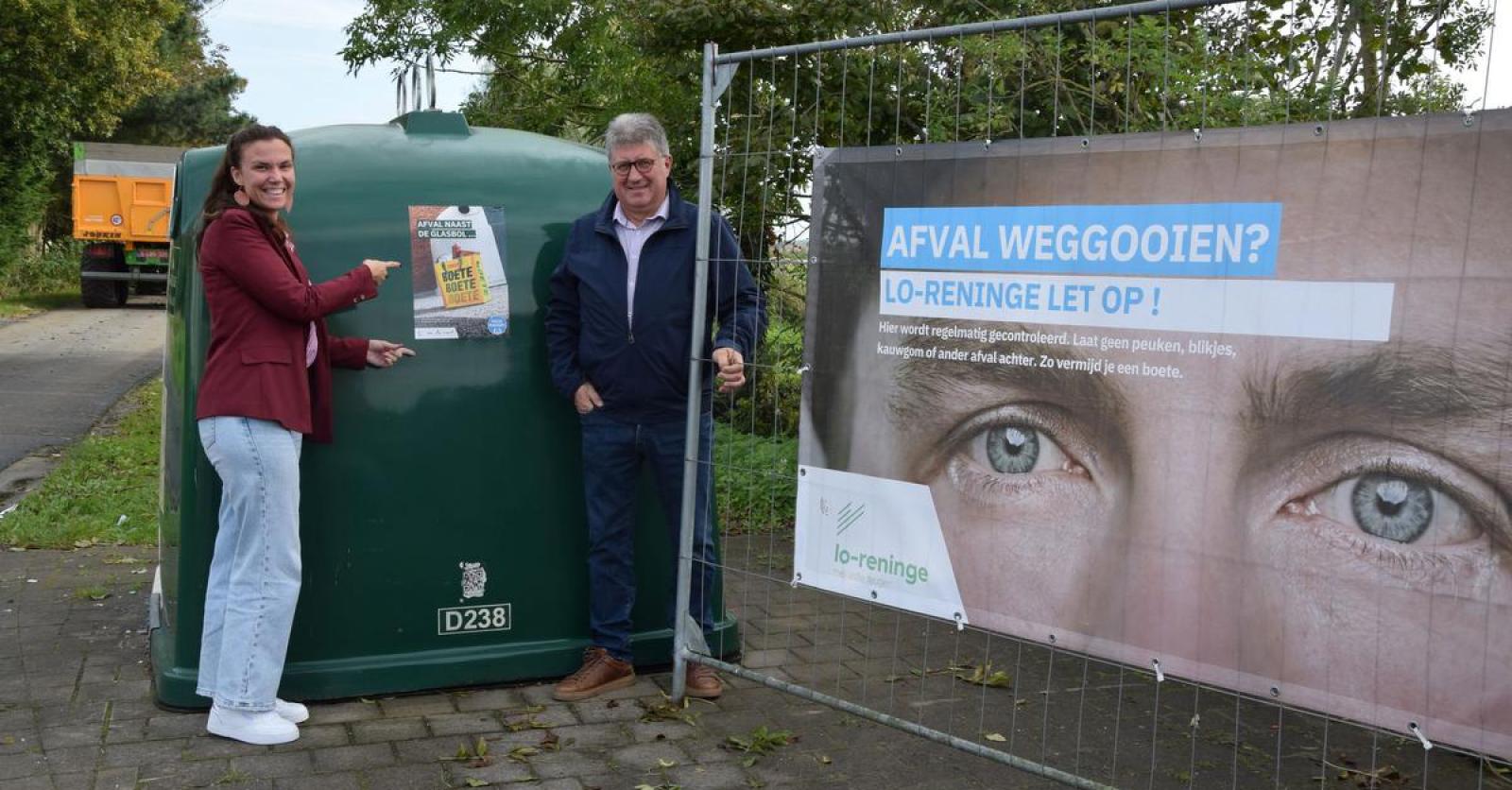 Affiches en banners tegen sluikstort en zwerfvuil in Lo-Reninge: “We ...