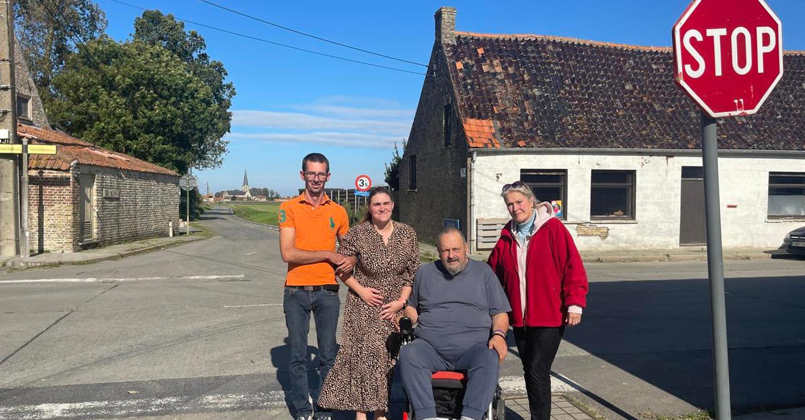 Sofie 33 Zat Uur Gekneld Na Zoveelste Ongeval Op “berucht Kruispunt
