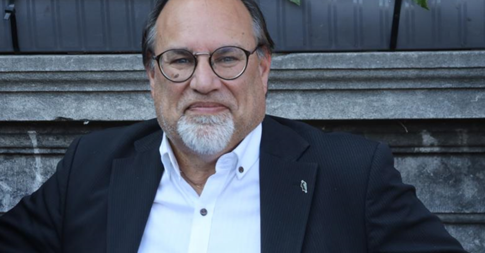 Peter Roose weerlegt de beschuldiging van oppositiekandidaten dat hij ...