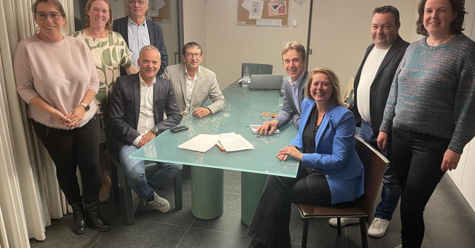 Team Ieper maakt namen zeven schepenen bekend, met ook ‘Strafste boerin ...