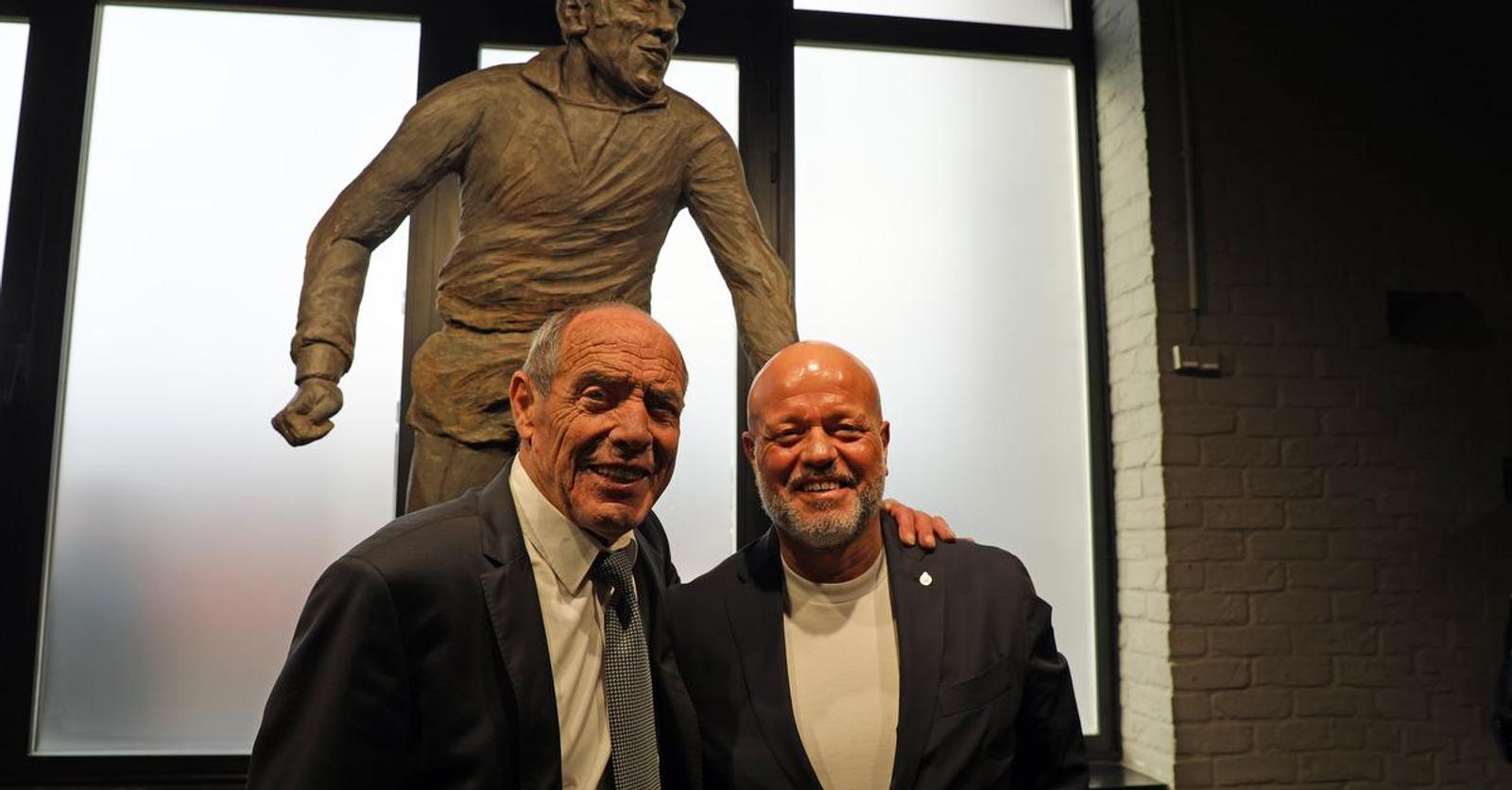 Club Brugge huldigt Raoul Lambert (80) met standbeeld - KW.be