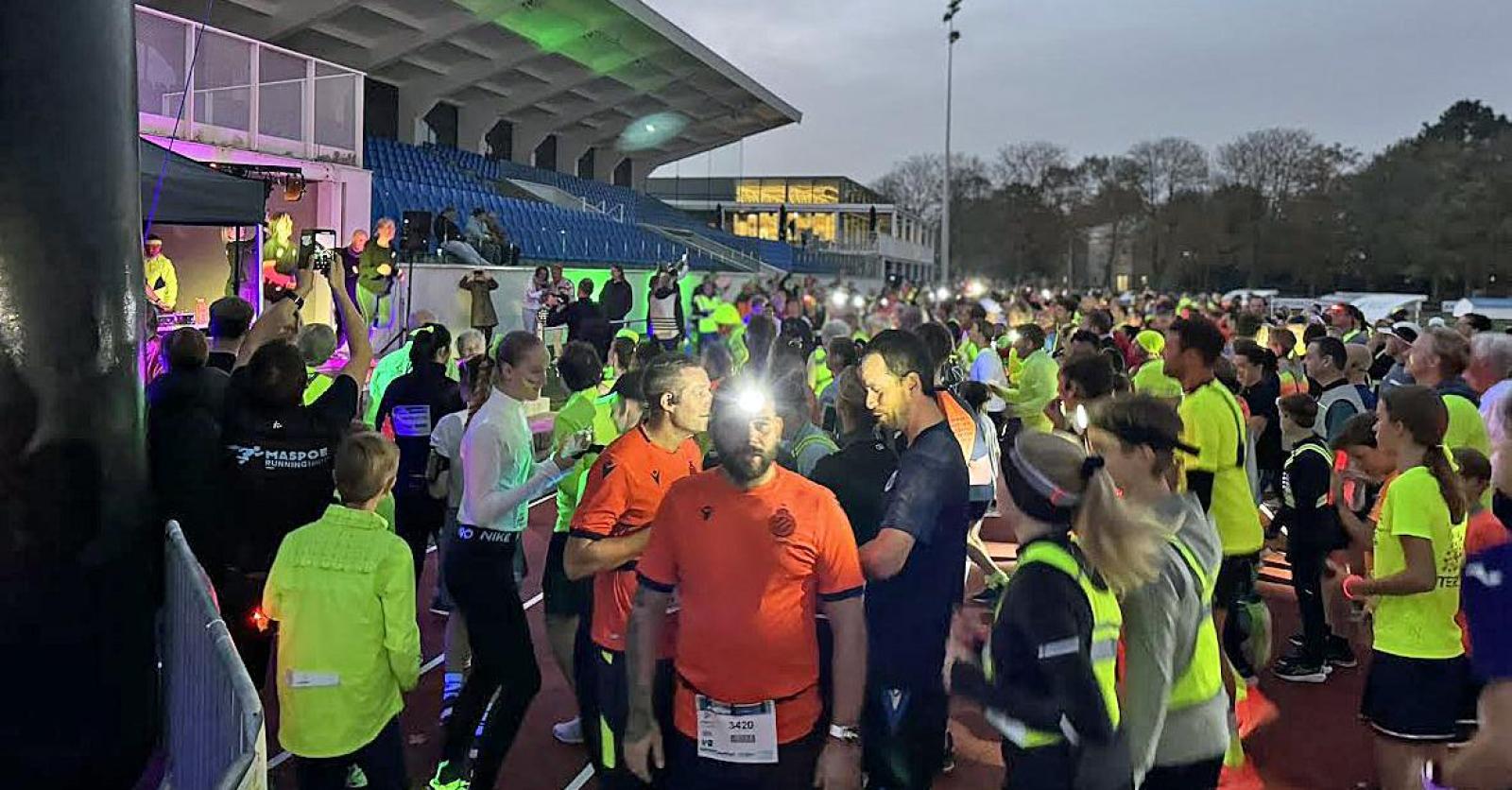Fluo Nightrun werd met 1.745 deelnemers een succes: “Een combinatie van ...