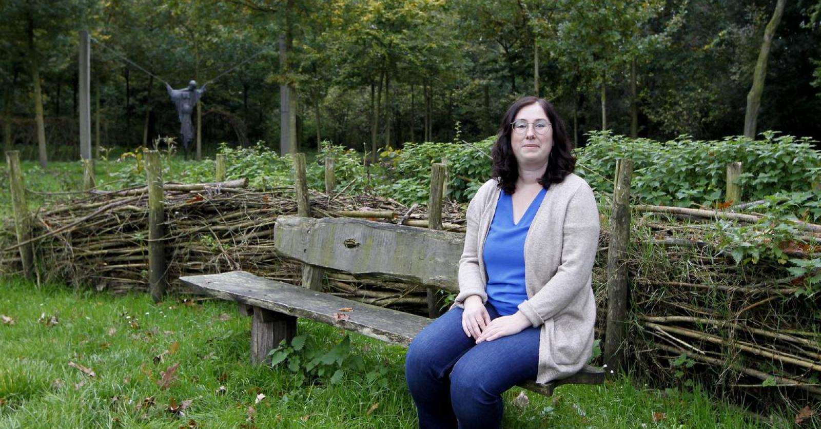 Sarah Defoort op zoek naar boommarter in de West-Vlaamse bossen ...