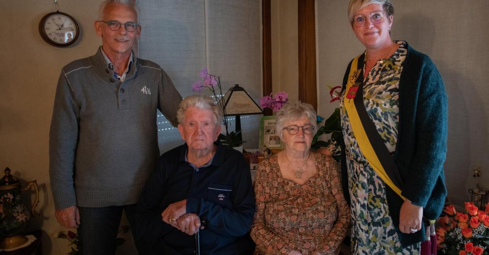 Vonk tussen briljanten paar Adriën en Agnes sloeg over op bal in Watou ...