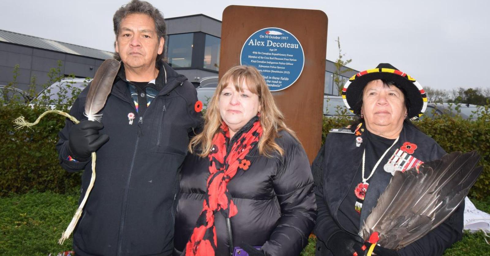 Blue Plaque voor gesneuvelde Canadese soldaat Alex Decoteau in ...