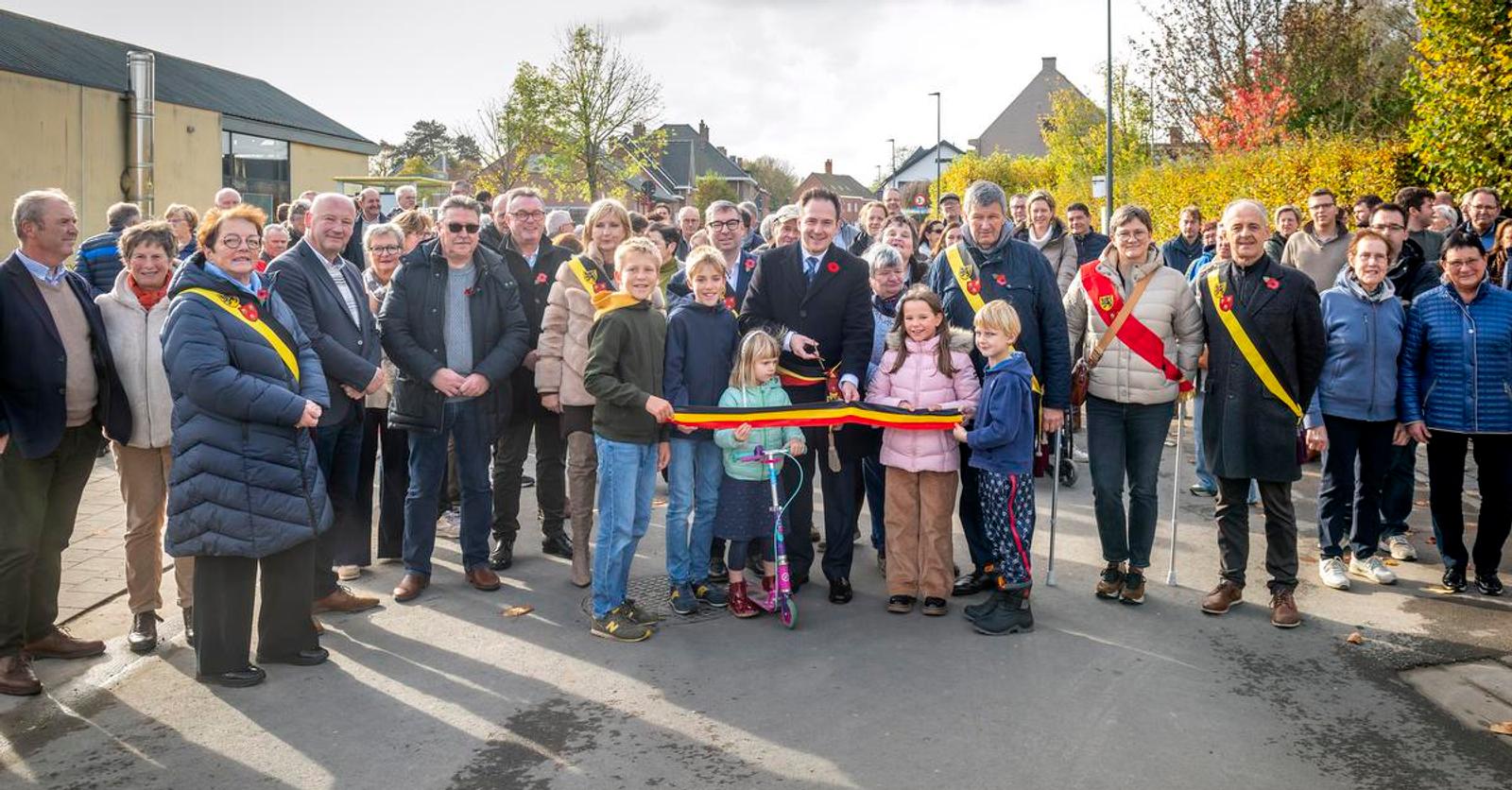 Vernieuwde Bruggestraat officieel open - KW.be