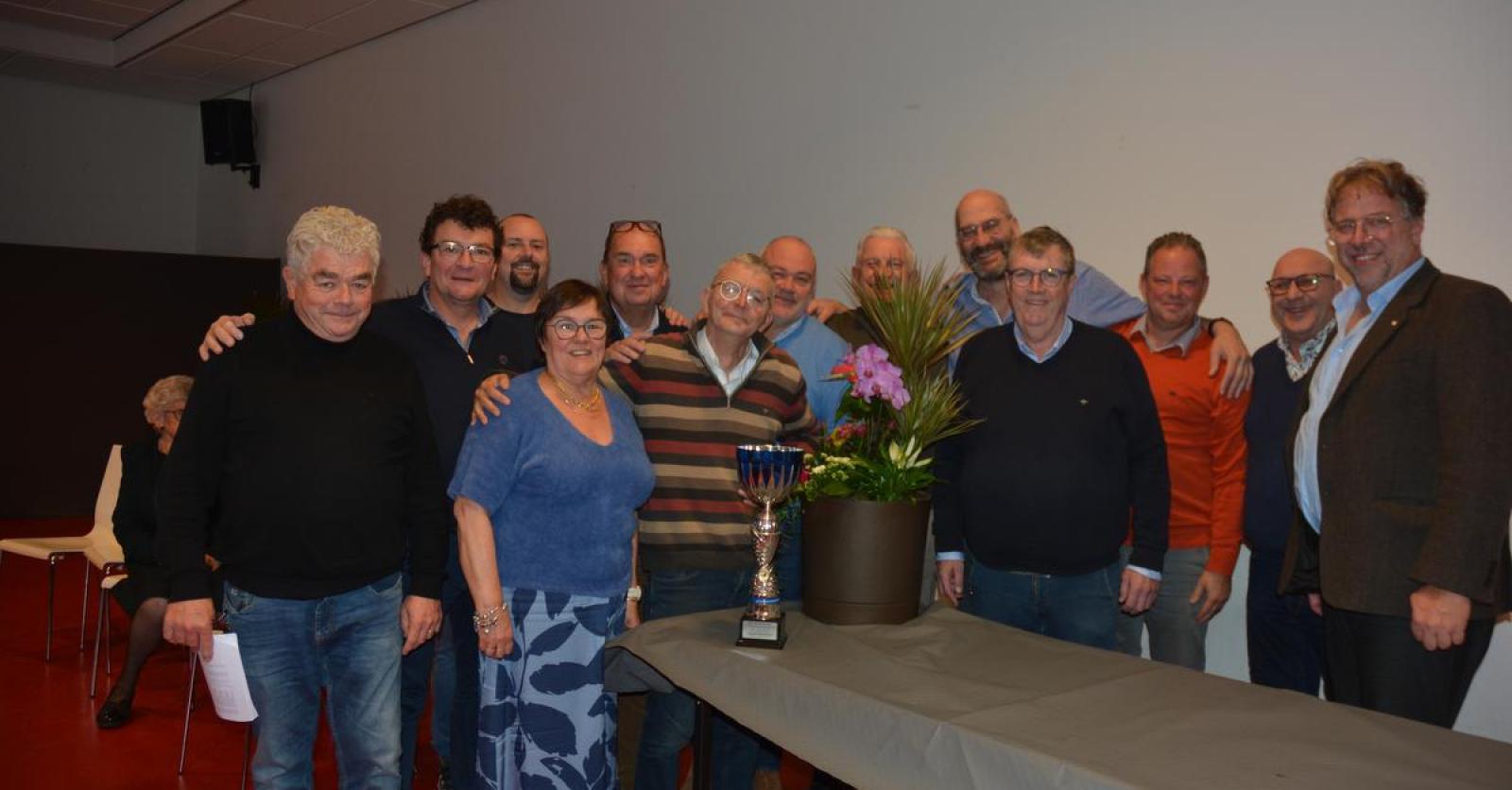 Koninklijke duivenwacht in feeststemming - KW.be