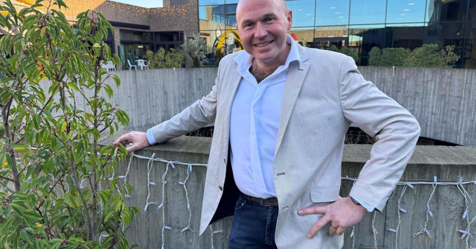 Chris (44) stoomt zich klaar voor extreme versie van zwaarste ...