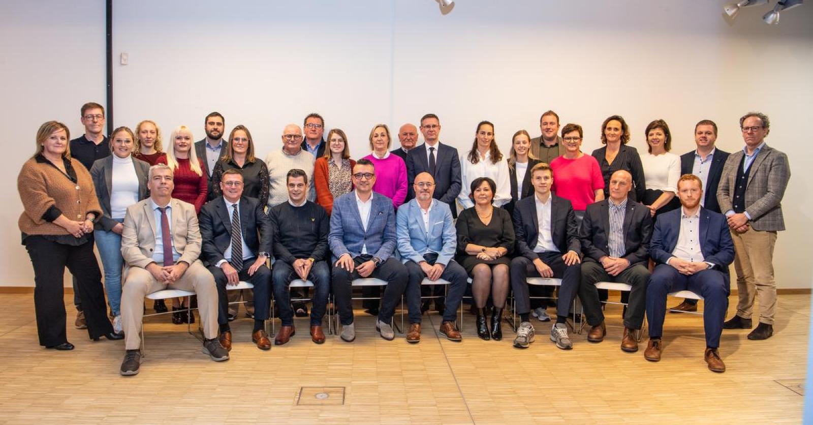 “We staan hier met een gedeelde ambitie: het beste doen voor Izegem ...