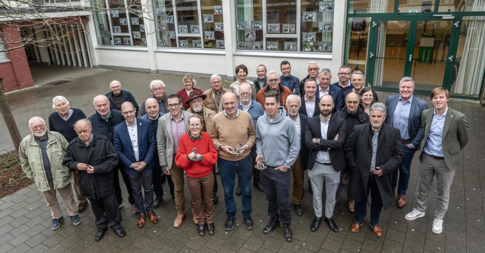 VMS Roeselare huldigt renner, bakkerskoppel en oud-leraar - KW.be