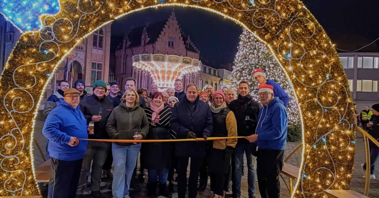 “Weer een feest voor jong en oud”: kerstchalets, schaatspiste en ...