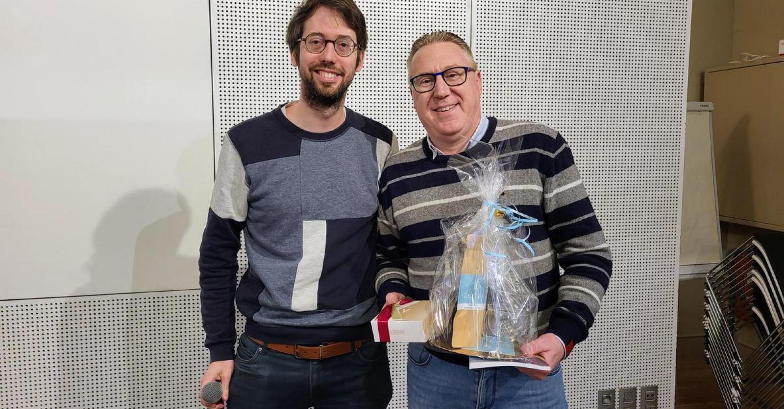 Koen uit Marke wint kortverhaalwedstrijd van JCI Kortrijk: “AI is een ...