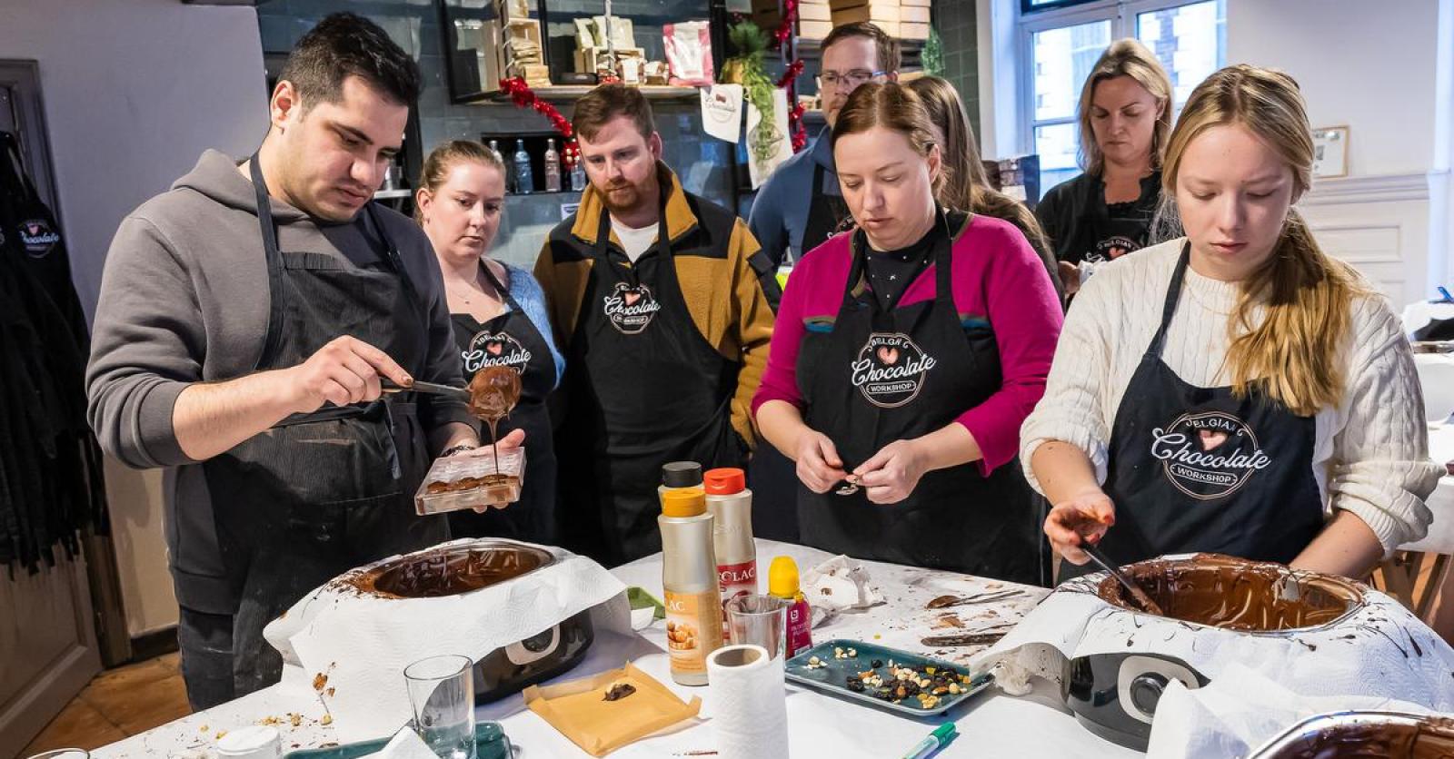 Belgian Chocolate Workshops in Brugge: “Leer zelf heerlijke pralines ...