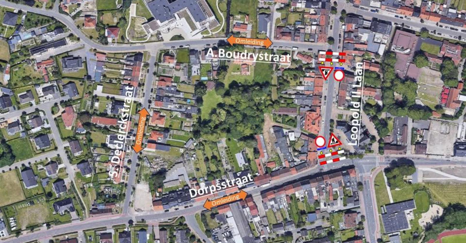 Druk kruispunt maandag afgesloten voor weghalen kerstboom en verlichting - KW.be