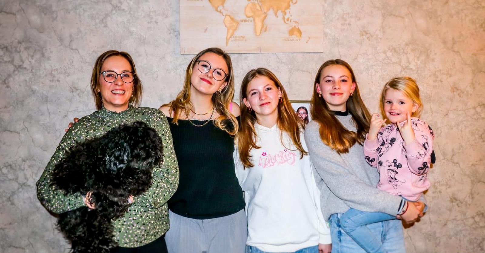 Aili (17) is de Krak van Menen: “Ik draag mijn geliefde Mjende in mijn ...