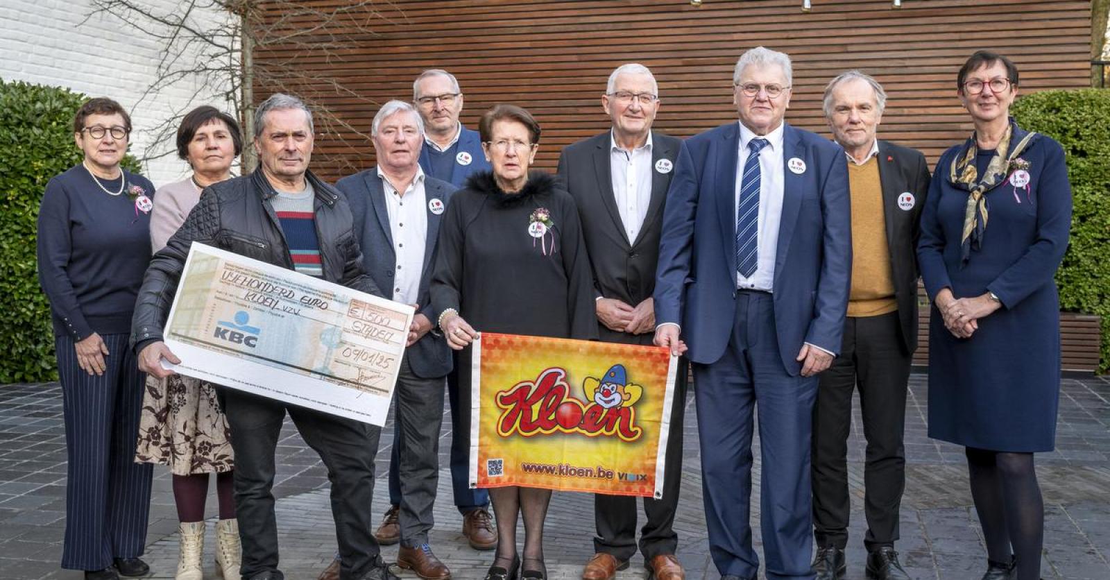 Neos schenkt cheque aan goed doel - KW.be