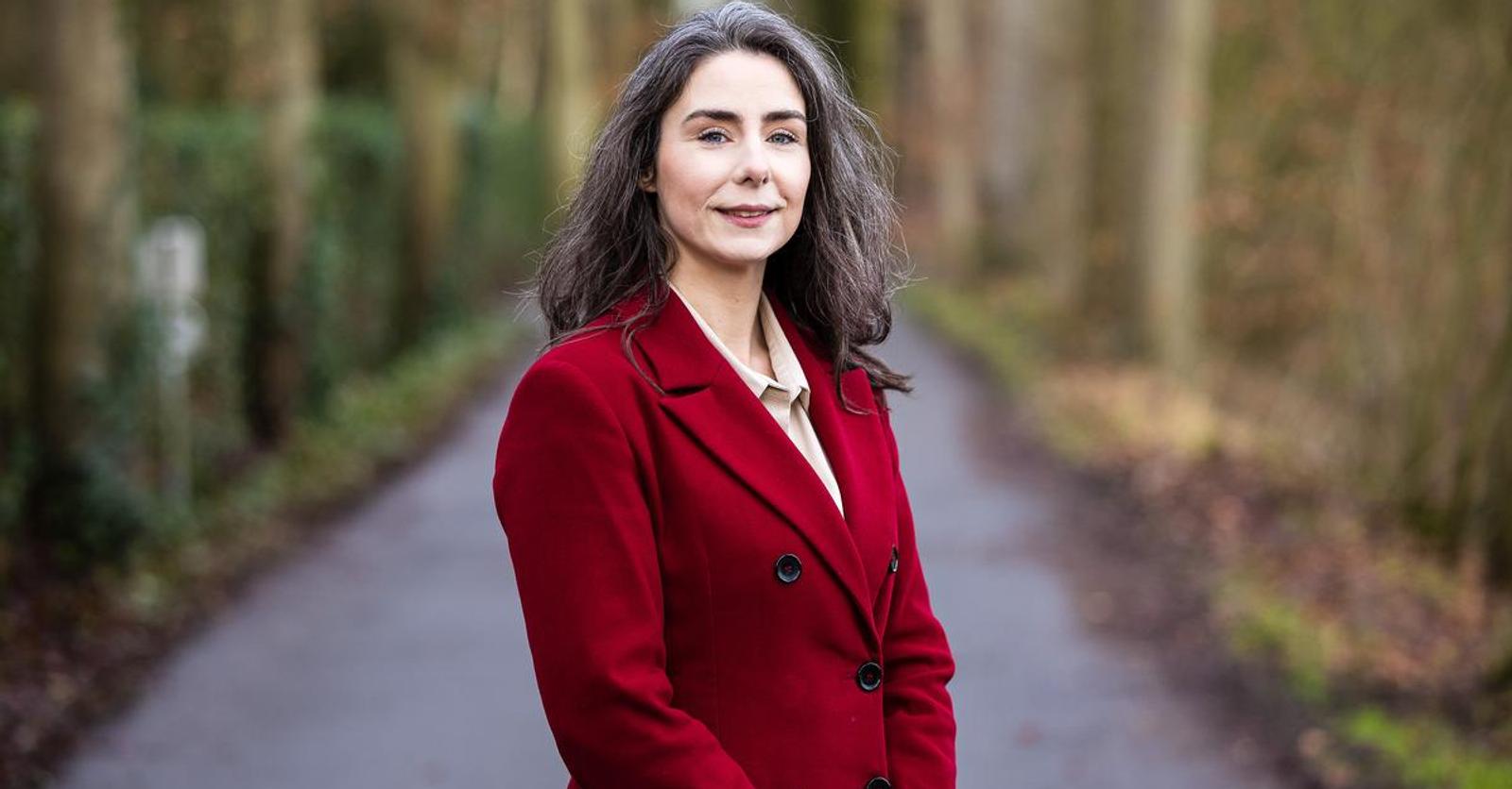 “Mensen willen vieren dat ze weer op eigen benen staan”: Amber (32) is ...