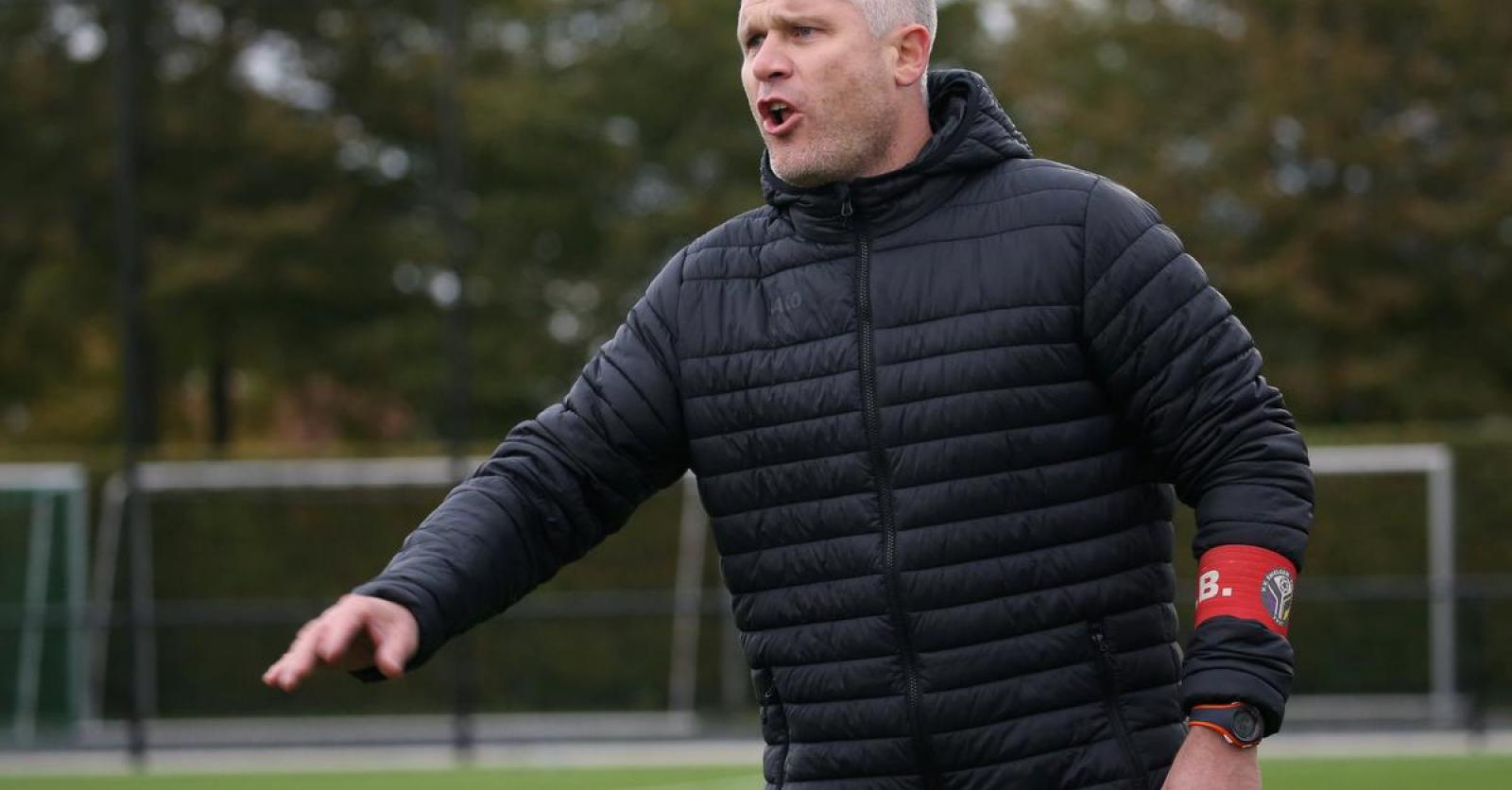 “Door kanker sta ik nu ook totaal anders in het leven”: voetbaltrainer ...