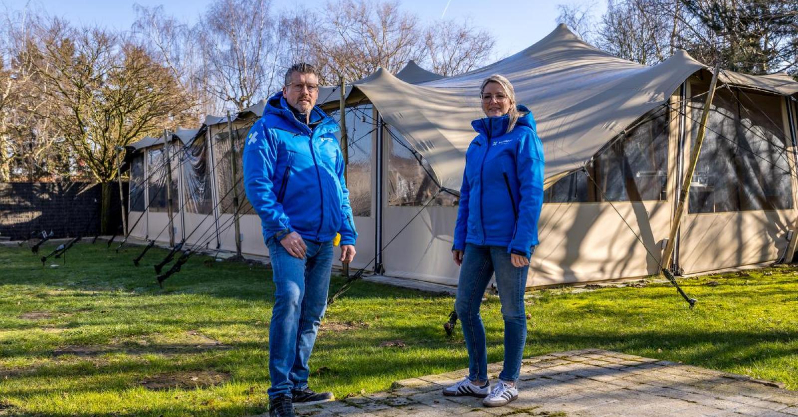 Nu al grote interesse voor inboedel El Parador: “Stretchtent zomerbar ...
