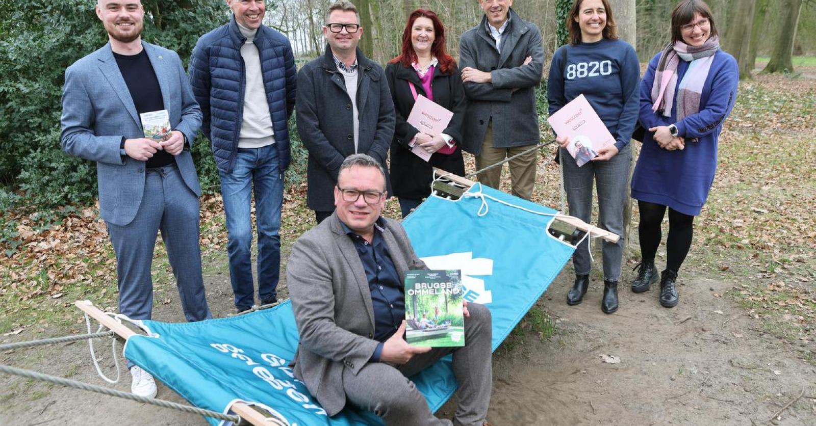 Nu ook letterlijk blijven hangen: Westtoer lanceert campagne ‘Goed ...