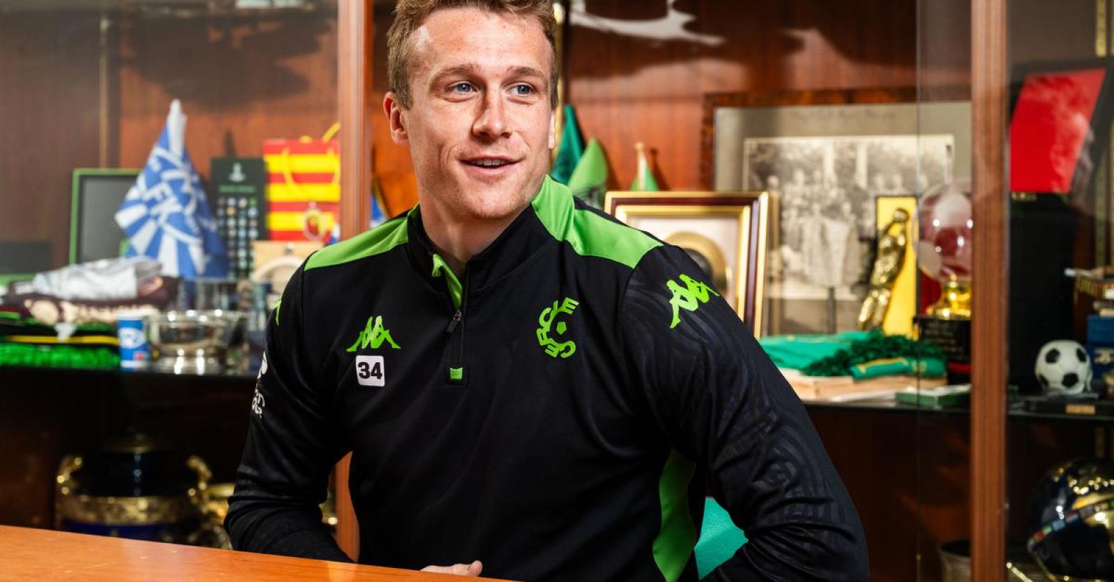 “Voetballen in tweede klasse? Daar durf ik niet aan dénken”: boegbeeld Thibo Somers (26) en ...