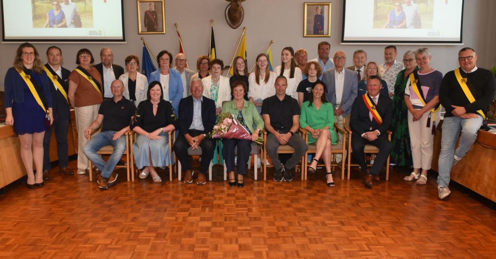 Twee keer goud voor ereburgemeester Jean-Pierre De Clercq uit ...