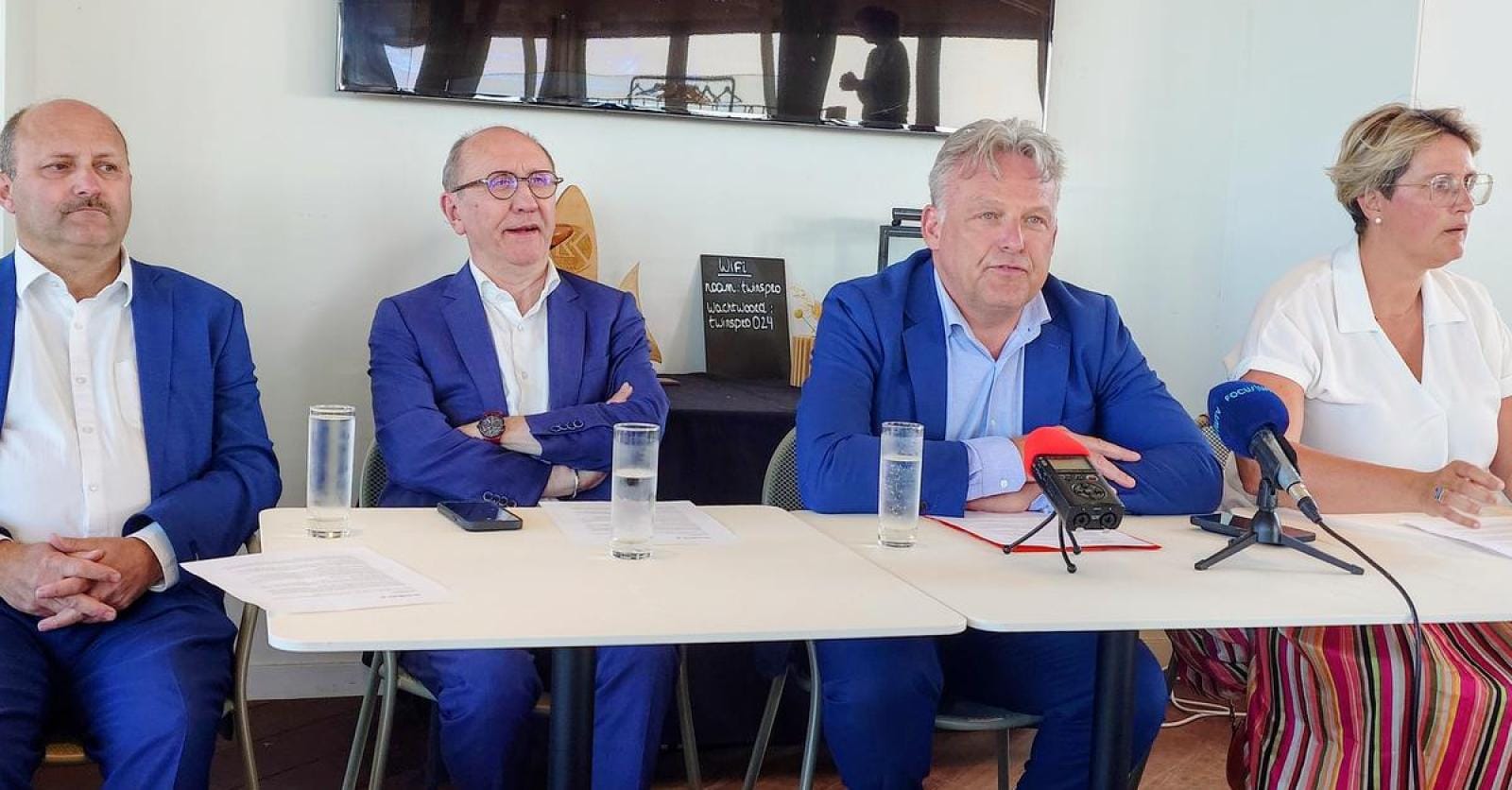 Steve Vandenberghe neemt afscheid als burgemeester van Bredene, Kelly ...