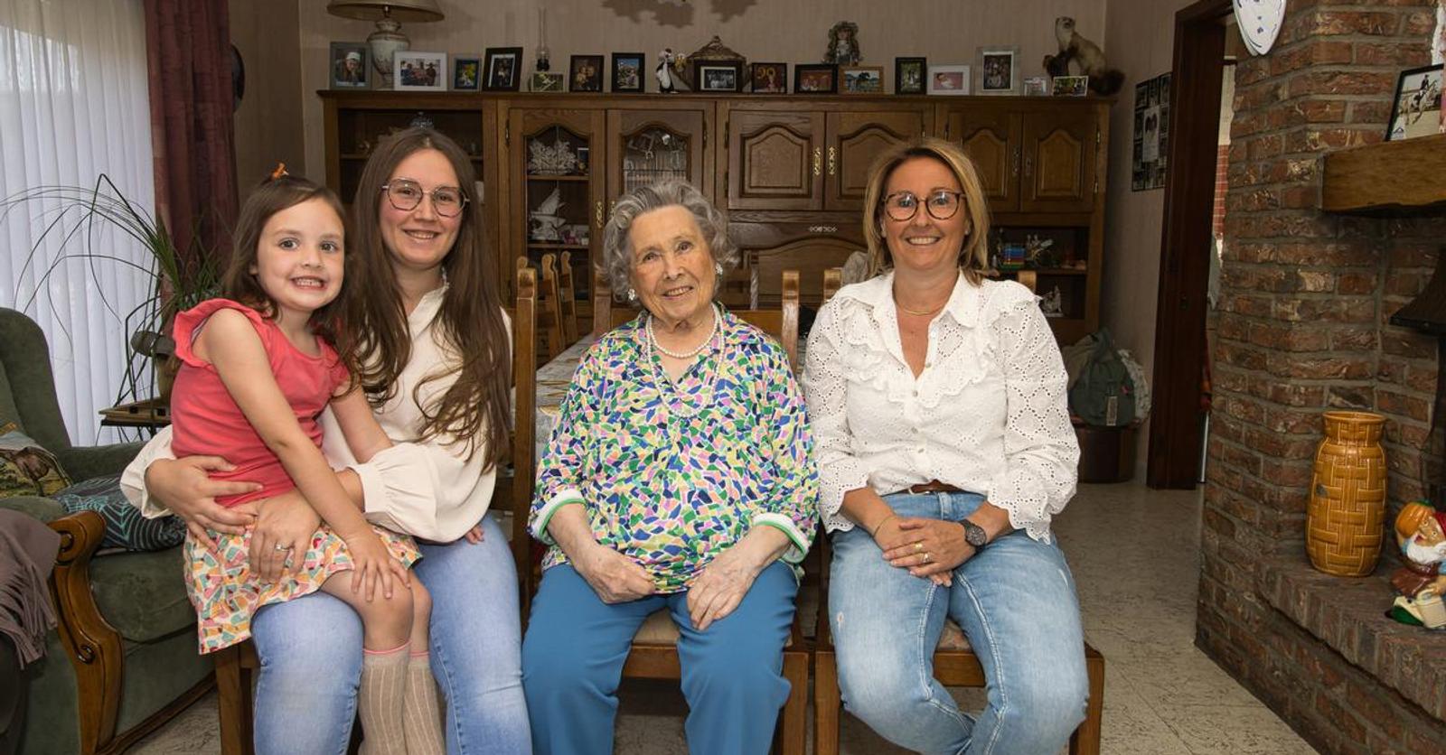 Vier generaties op een rij: van Myra tot Denise - KW.be