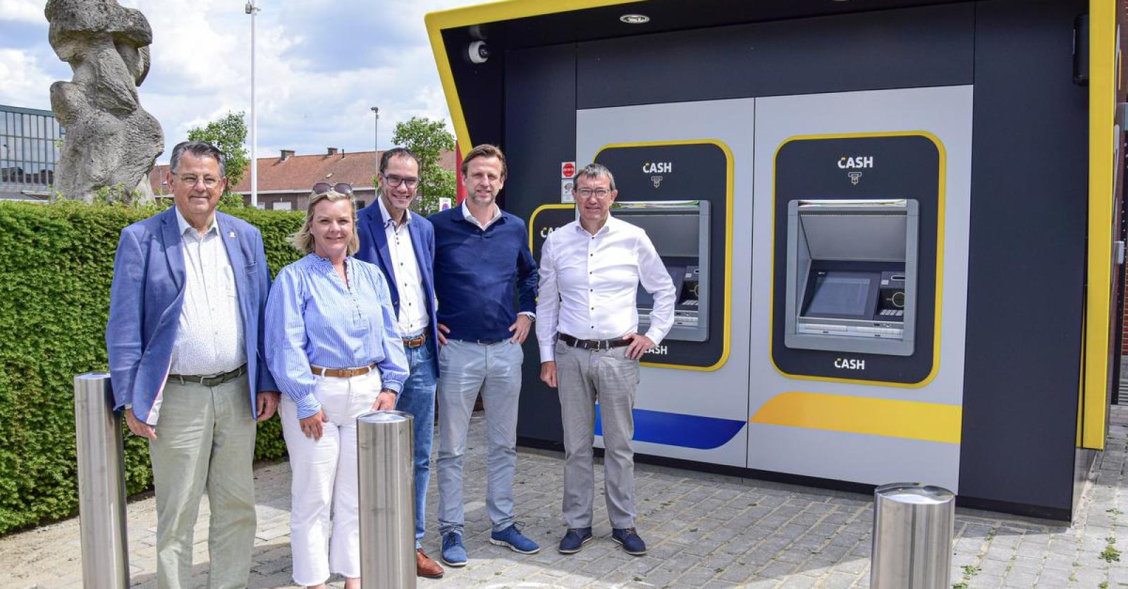 Nieuw CASH-punt geopend in centrum Beveren-Leie - KW.be