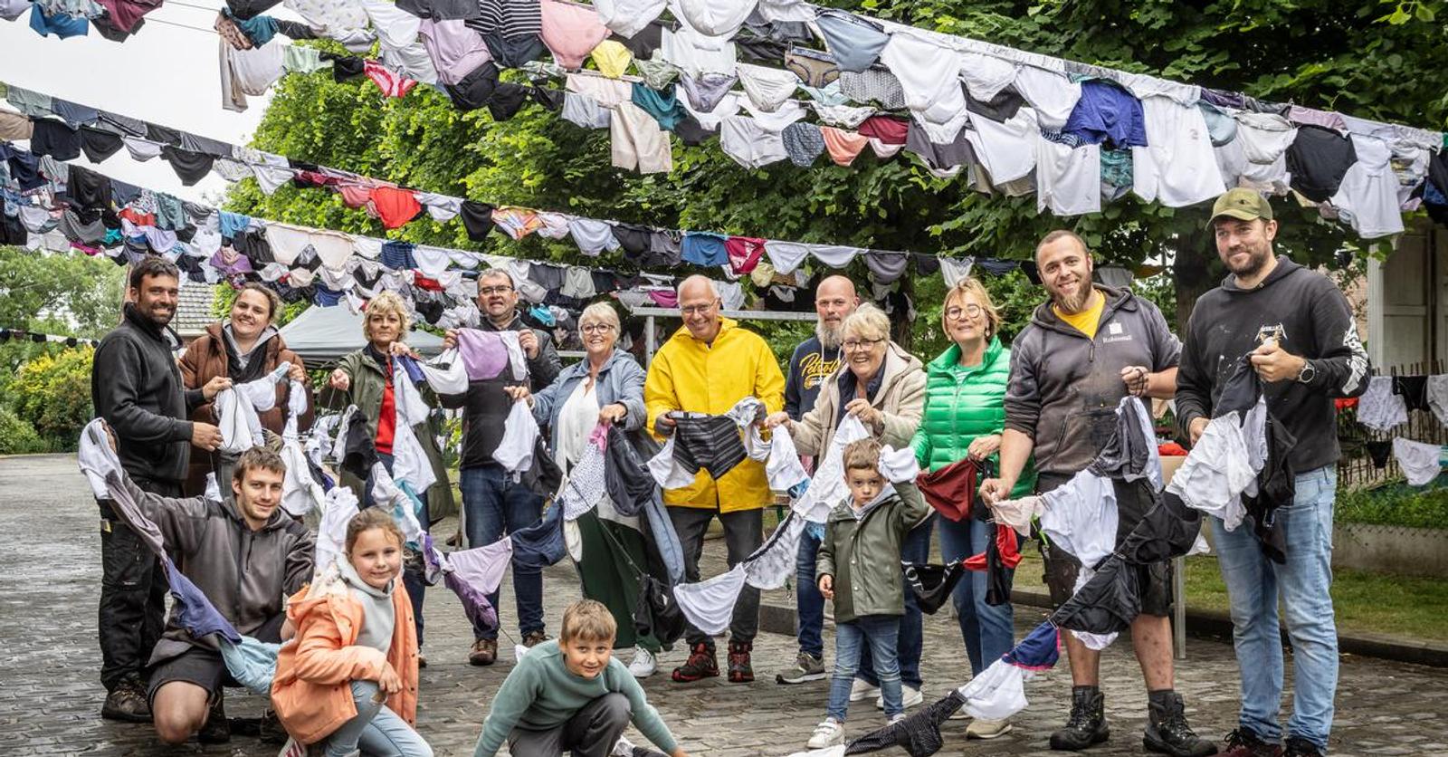 Meer dan 7.000 slipjes wapperen dit weekend in Slypse straten ...