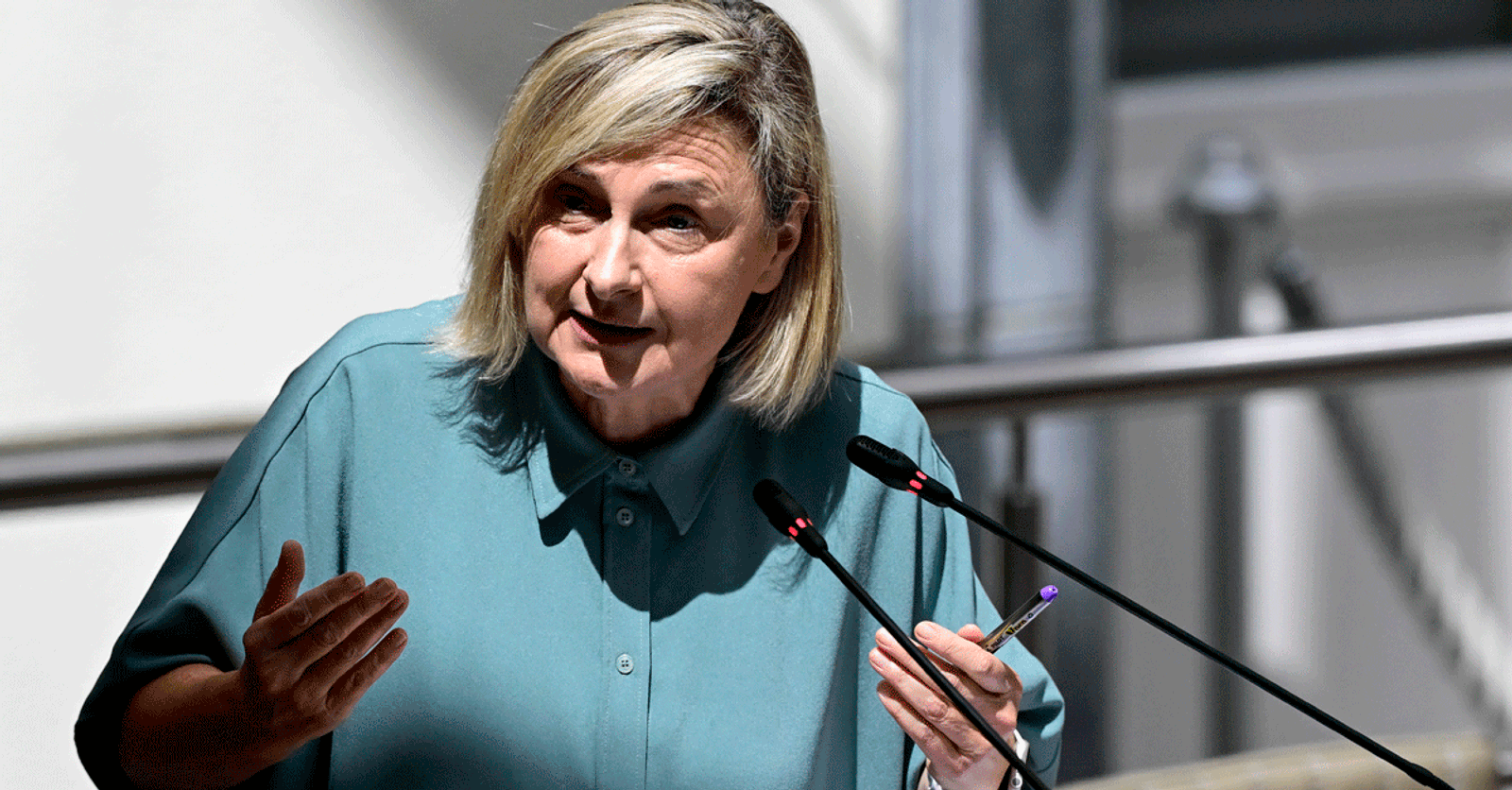 Raad van State schorst beslissing Crevits rond niet-benoeming ...