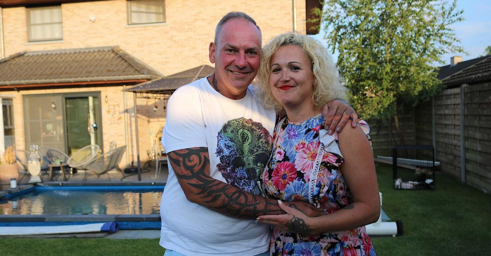 David (50) en Molin (38) bekomen thuis na aardbeving in Turkije: “Op zo ...