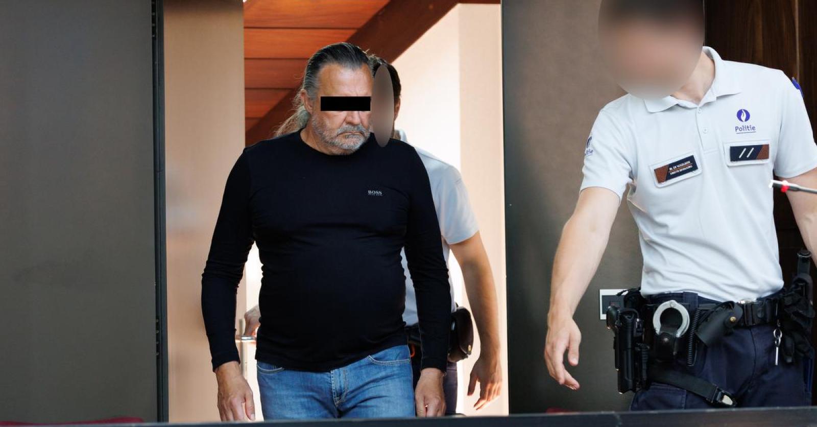 ASSISEN - “Leugenaar! Moordenaar!”: dochter en partner van beschuldigde ...