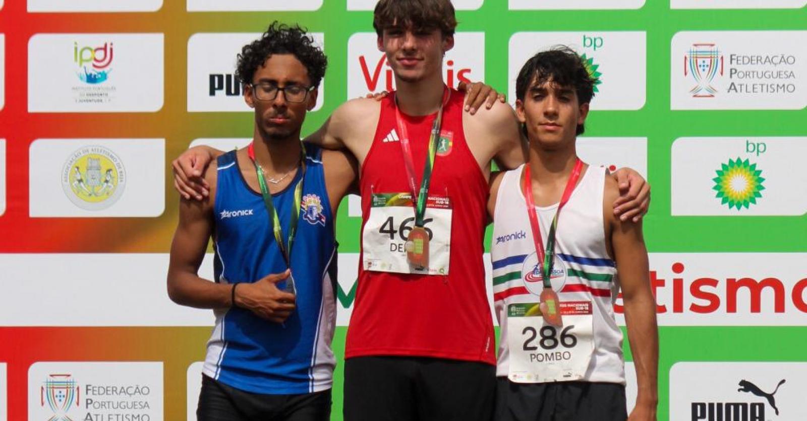 “Heel blij dat ik deze kans krijg”: Tiago Dekie mag naar European Youth ...