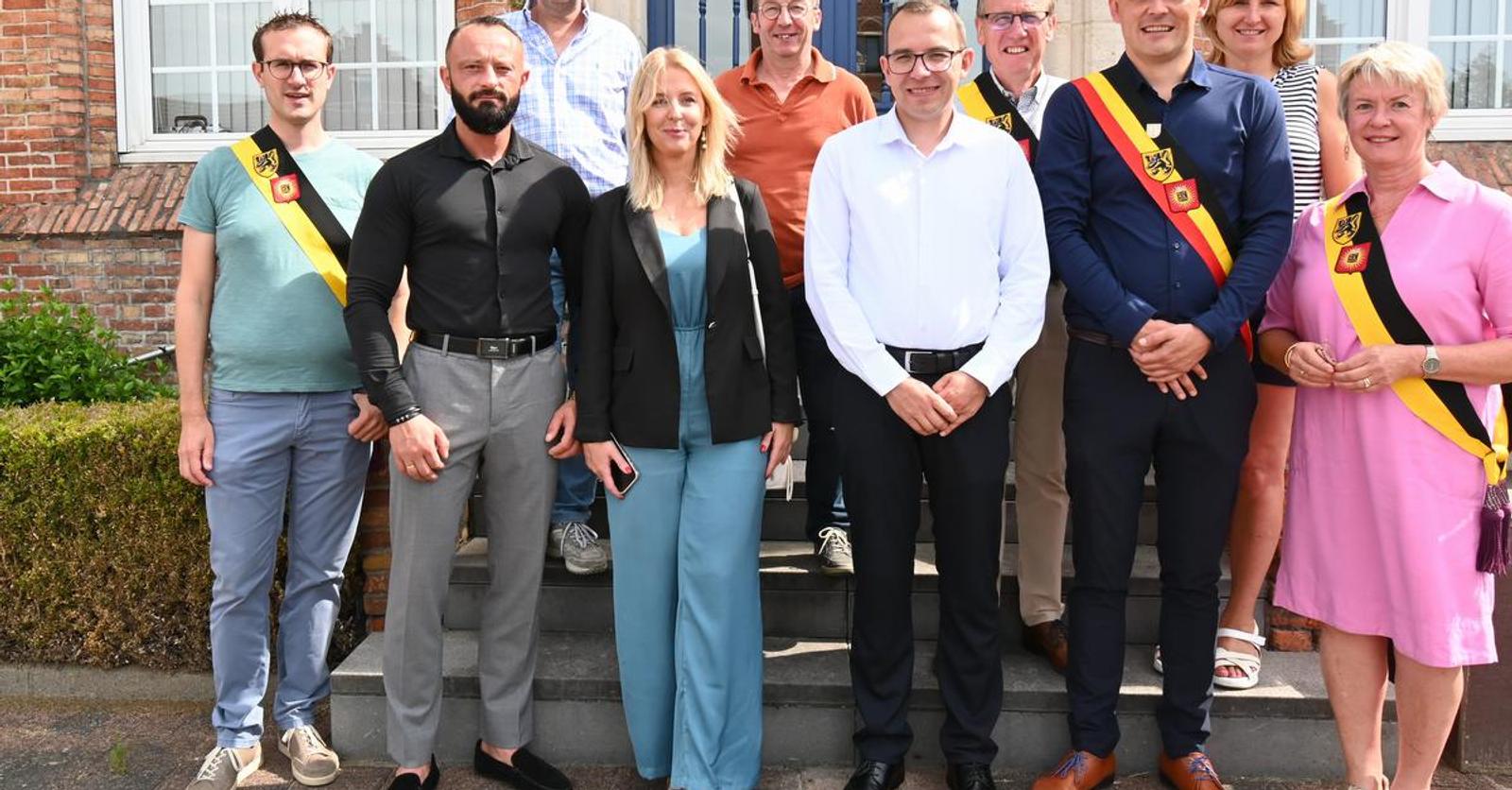 Delegatie van het Poolse Wicko op bezoek voor Heksenstoet - KW.be