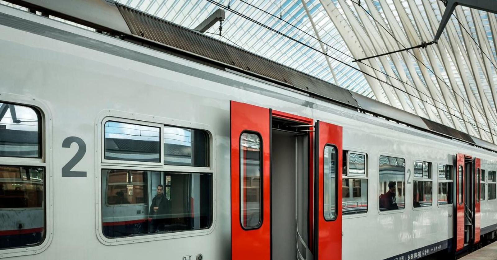 “Voor West-Vlamingen kunnen lange treinreizen duurder uitvallen”: NMBS lanceert nieuwe tarieven ...