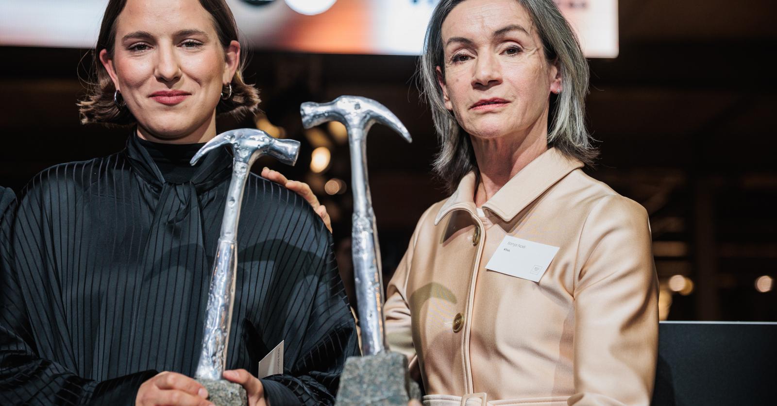 Brussels modetalent in de prijzen: Sonja Noël van STIJL en ontwerpster Marie Adam-Leenaerdt ...