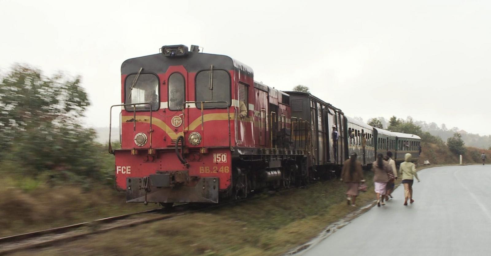 Des trains pas comme les autres - Télépro