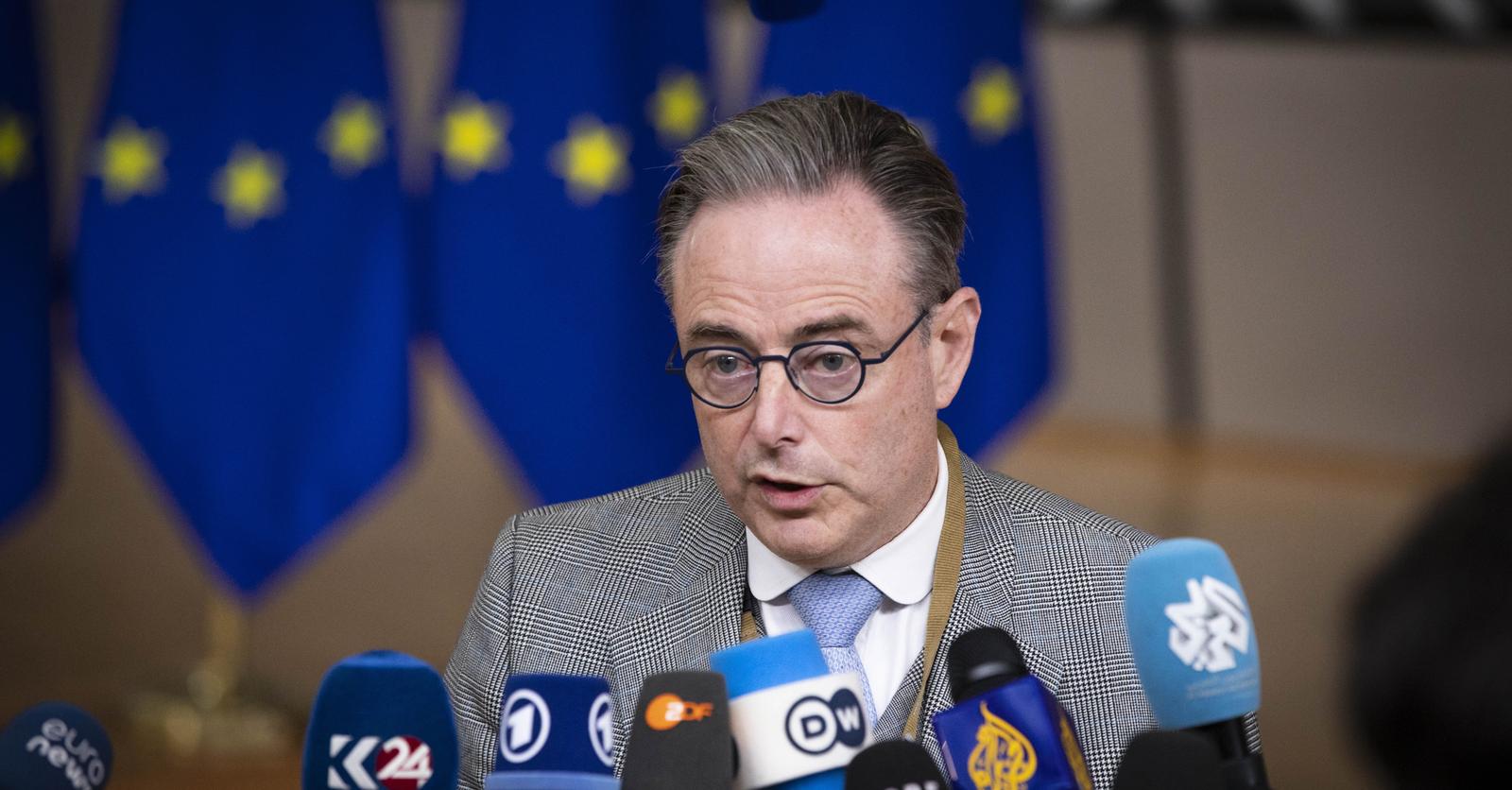 Comment les milliards russes font perdre la tête des eurocrates et des ...