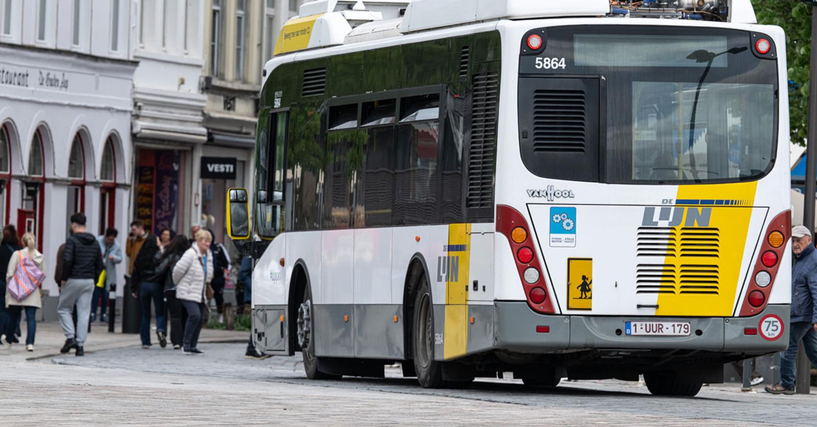'Ticketcontroles met Dienst Vreemdelingenzaken: wordt de bus nu ook een ...