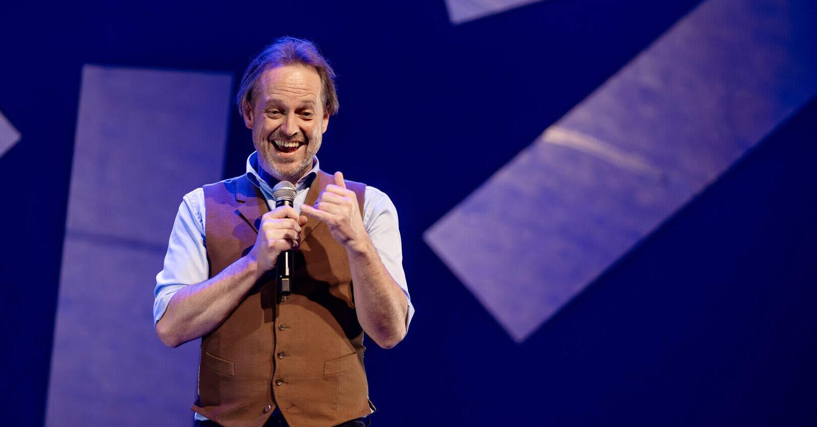 Bas Birker klapt uit het bed tijdens 'Twee Procent'