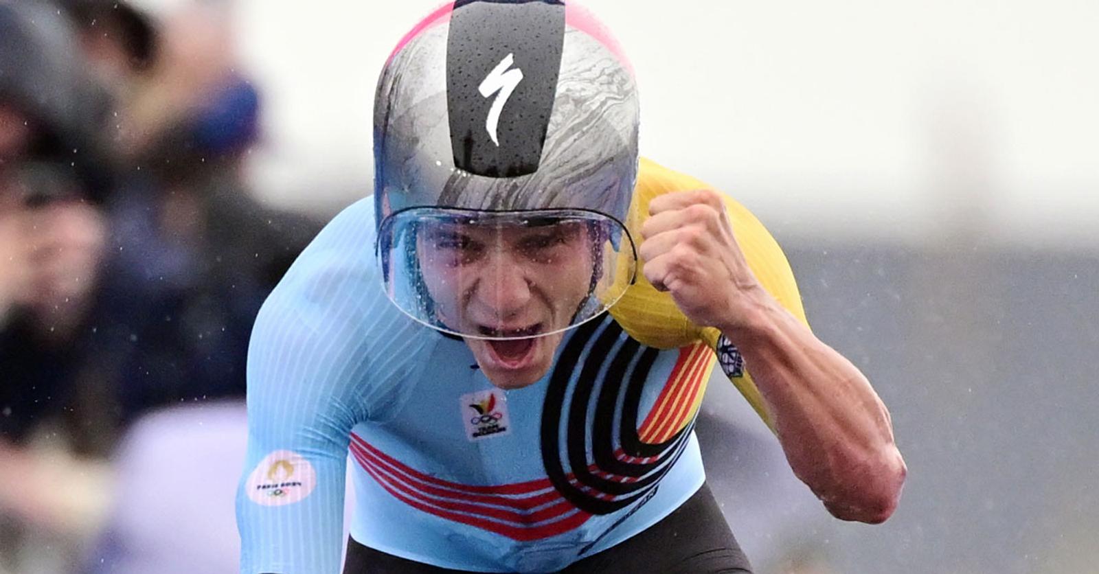 Remco Evenepoel verovert olympisch goud tijdrijden, Wout van Aert pakt ...