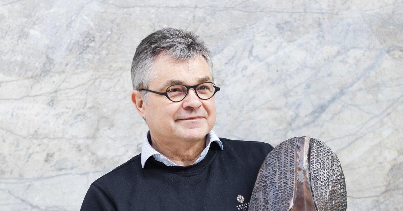 Het emotionele masker van Wim Nelis (Potier Stone) - Trends