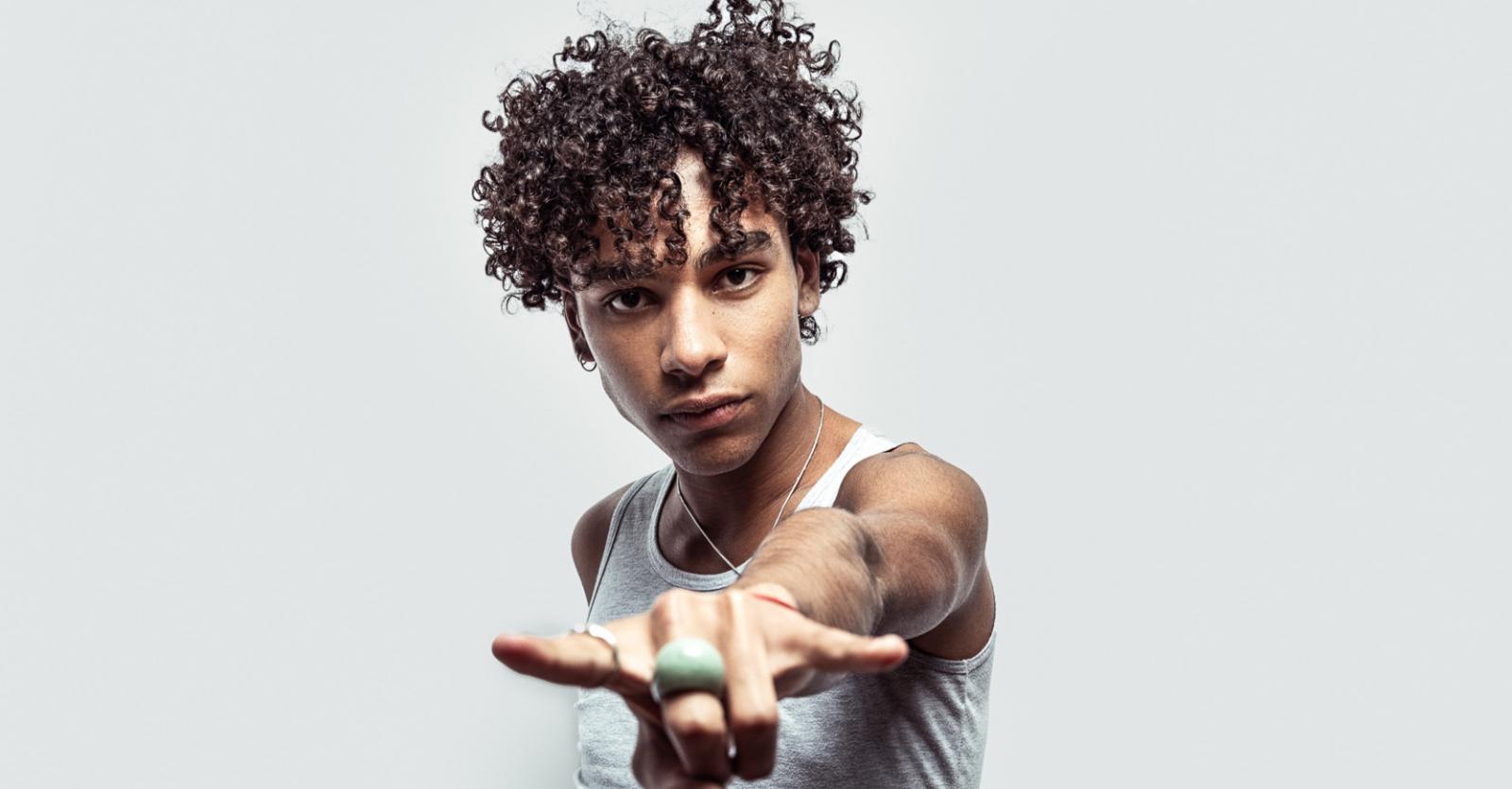 Mathis Mavuela speelt zijn eerste hoofdrol in 'Otis', een combinatie ...