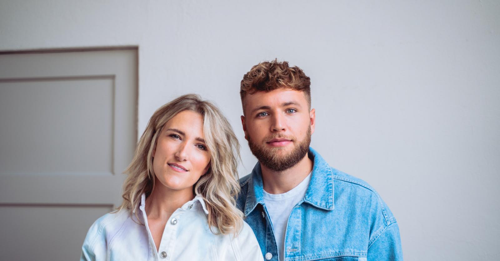 Suzan (33) pronkt voor het eerst met bolle babybuik