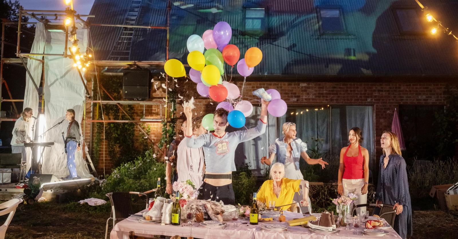 Stelling van de uitbundige locatievoorstelling 'Foreverandevergem ...