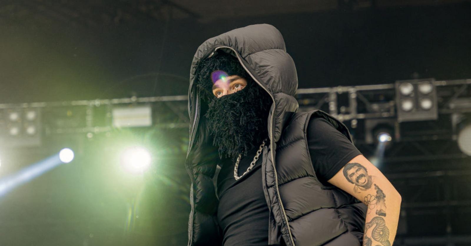 Wie is Yeat, de rapper die ons op huiveringwekkende wijze meeneemt naar ...