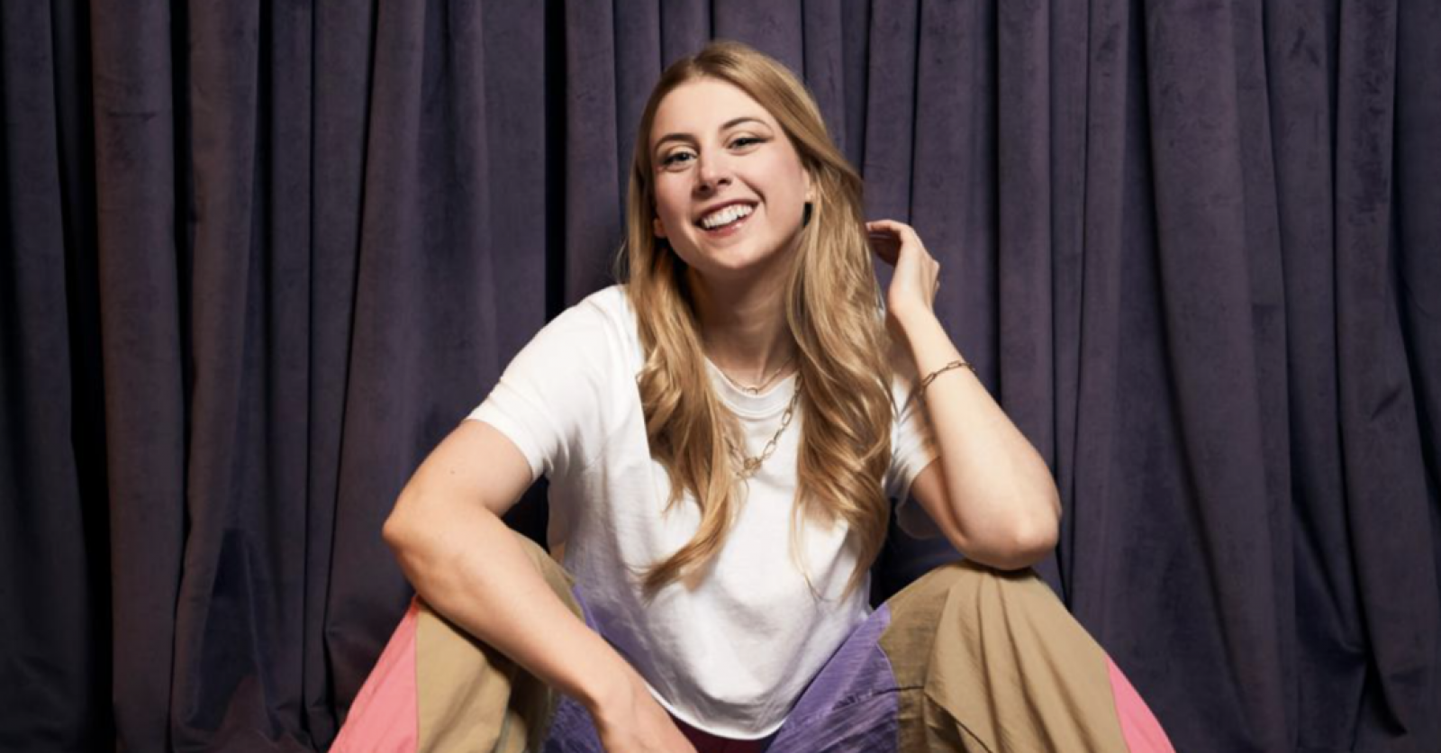 Meet our guest: Laura Laune, la blonde de l'humour noir - Gael