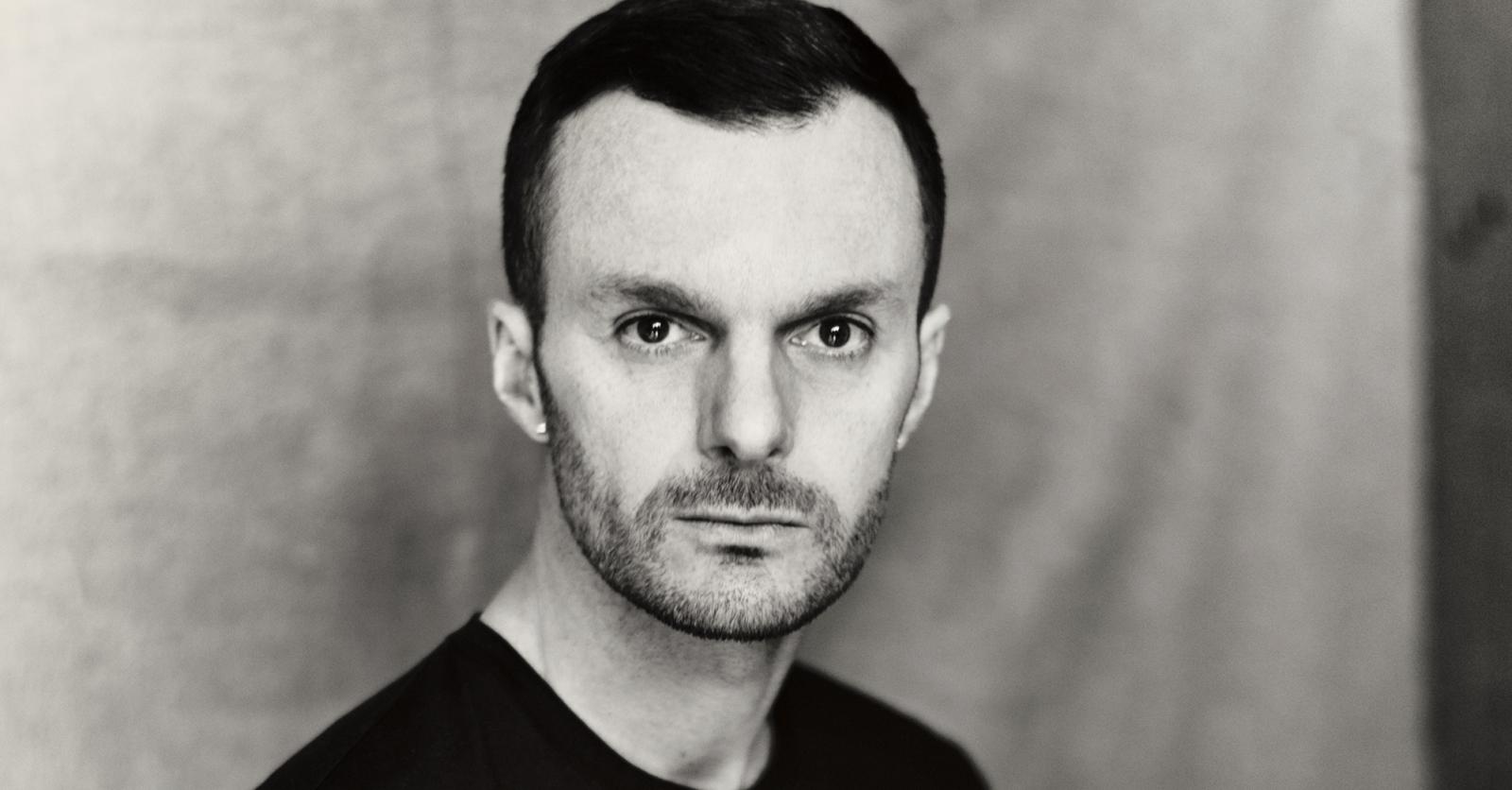 Ontwerper Kris Van Assche neemt zijn werk onder de loep in nieuw boek ...